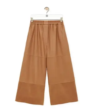 Loewe Cropped Trousers In Nappa Lambskin And Suede Goatskin - Toffee
