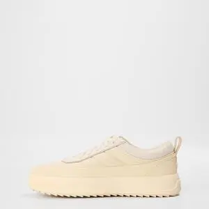 Moncler Quilted Low-top Sneakers - Nude