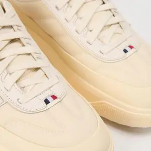 Moncler Quilted Low-top Sneakers - Nude