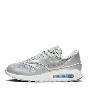 Nike Classic Versatile Sneakers