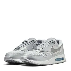 Nike Classic Versatile Sneakers