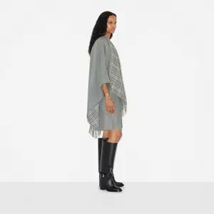 Burberry Checked Fringed Edge Reversible Cape - Gray