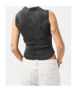 Off-White Sleeveless Round Neck Tank Top With Irregular Hem