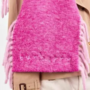 Burberry Alpaca Happy Medium-thick Scarf