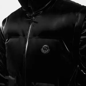 Moncler Reversible Down Puffer Jacket With Detachable Sleeves - White