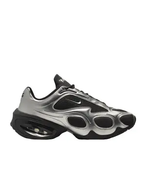 Nike Metallic Sneakers - Black
