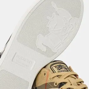 Burberry Checked Low Top Sneakers - Nude