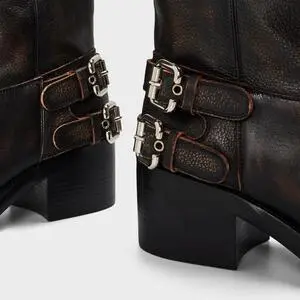 Chloé Solid Color Biker Boots