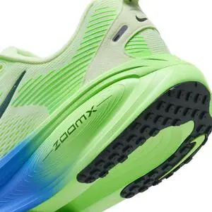 Nike Vomero 18 Running Shoes