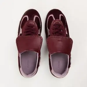 ALOHAS Round-toe Sneakers - Black