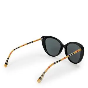 Burberry Classic And Versatile Sunglasses