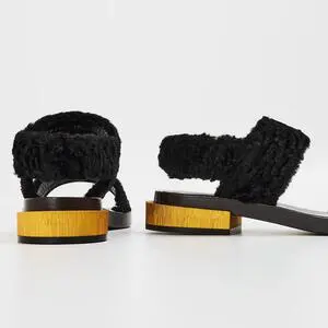 Gucci Low-heeled Sandals With Textured Straps