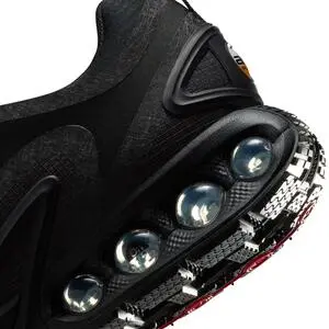 Nike Max Dn Roam Sneakers