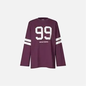 Baum Und Pferdgarten Long Sleeve Sweatshirt With Graphic Detail