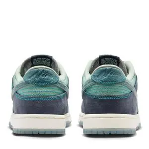 Nike Low Top Sneakers