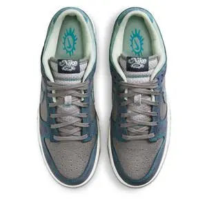 Nike Low Top Sneakers