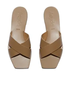 AeydĒ Strappy Flat Sandals - Brown