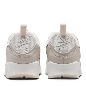 Nike Versatile Sports Shoes