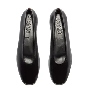 AeydĒ Pointed Toe Flats