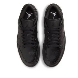 Nike Jordan Low-top Sneakers