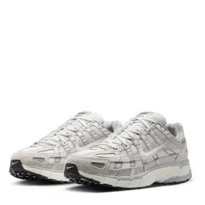 Nike Solid Color Trainers