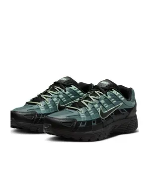 Nike Vintage Versatile Sneakers