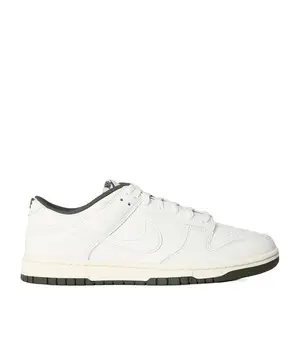 Nike Dunk Low-top Basketball Trainers - White