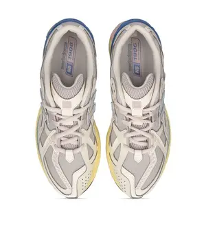 NEW BALANCE Lace-up Low-top Sneakers