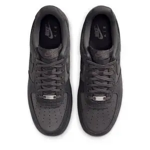 Nike Solid Color Sneakers