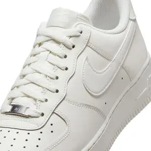Nike Solid Color Leather Sneakers - No