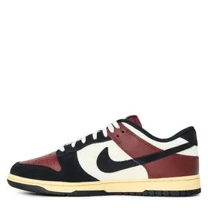 Nike Low Top Lace Up Sneakers