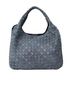 BOTTEGA VENETA Soft Large-capacity Shoulder Bag
