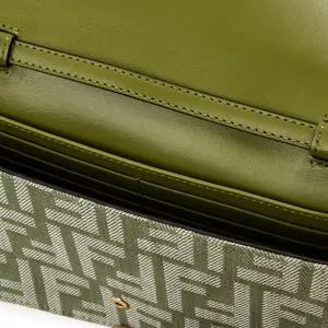 Fendi Minimalist Fashion Chain Bag