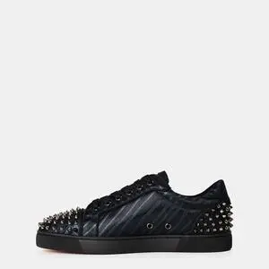 CHRISTIAN LOUBOUTIN Rivet Decorated Casual Shoes