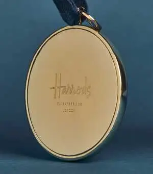Harrods Turtle Doves Cameo Tree Decoration