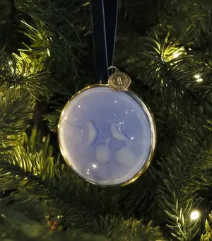 Harrods Turtle Doves Cameo Tree Decoration
