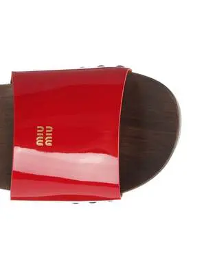 Miu Miu Patent Leather Clogs With Gold Logo - Red