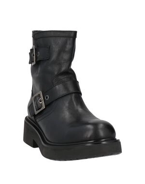 INUOVO Biker Ankle Boots In Leather With Strap Detailing