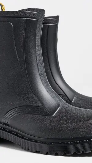 Dr. Martens 1460 Pull-on Rubber Boots