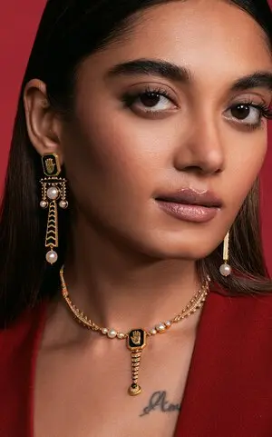 AMRAPALI 18k Yellow Gold Onyx And Pearl Chandelier Earrings