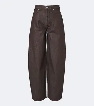 Jacquemus Ovalo Barrel-leg Jeans In Vinyl Continental Grain Bovine