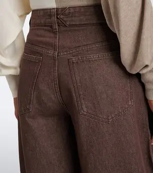 Jacquemus Ovalo Barrel-leg Jeans In Vinyl Continental Grain Bovine