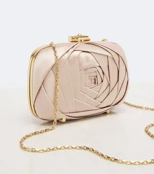 ROGER VIVIER Satin Rose Clutch With Chain Strap - Pink