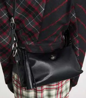 VIVIENNE WESTWOOD Emma Leather Shoulder Bag - Black