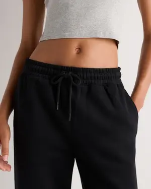 Quince Everyday Fleece Barrel Sweatpants - Black