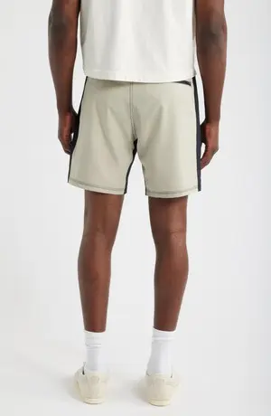 SANTO STUDIO Tempo Wordmark Tech Shorts