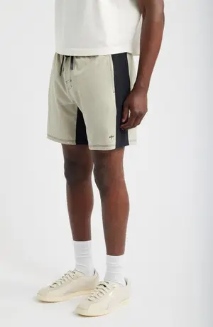SANTO STUDIO Tempo Wordmark Tech Shorts