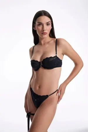 HOUSE OF SILK Monica Bra - Black