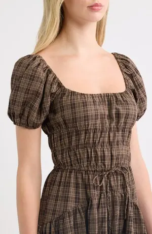 Moon River Sweetheart Neck Puff Sleeve Midi Dress