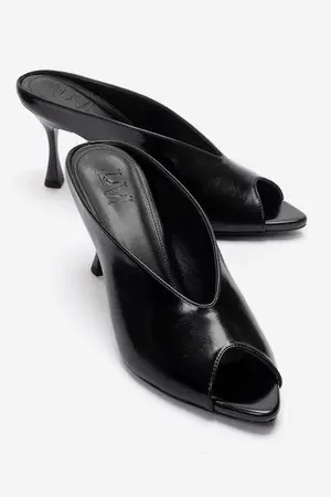 PROLOGUE SHOES Pelina Stiletto Sandal Black